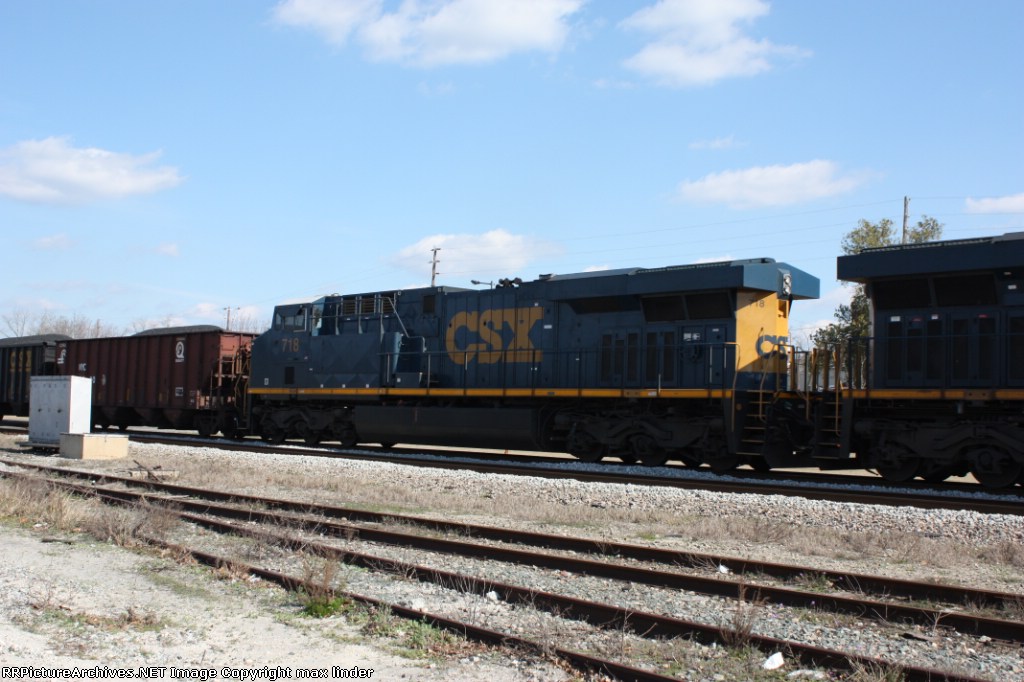 CSX 718